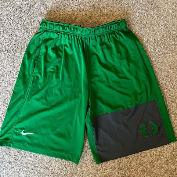 Nike | Shorts | Mens Nike Oregon Basketball Shorts | Poshmark